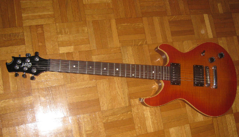 CORT Mirage M 600 - Petite Annonce TrocMusic