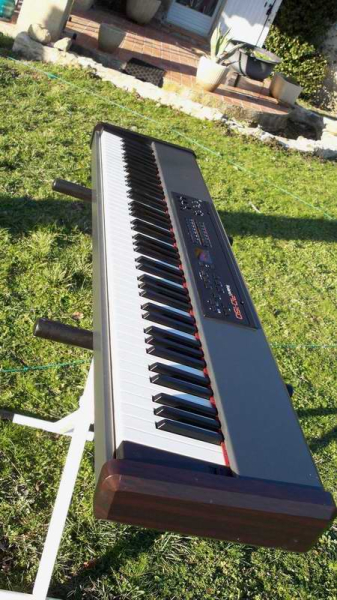 Piano ROLAND RD 150 - Petite Annonce TrocMusic
