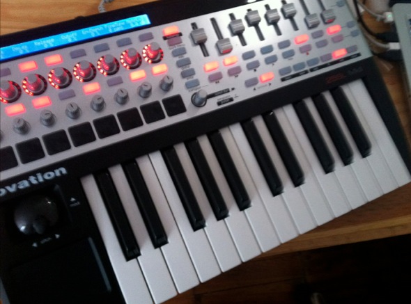 NOVATION SL 25 MK2 - Petite Annonce TrocMusic